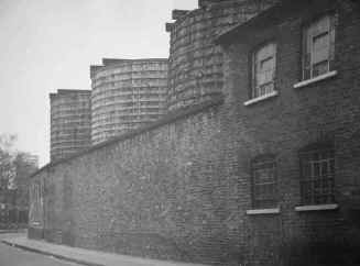 A Trip to the Sarson’s Vinegar Factory | British Food: A History